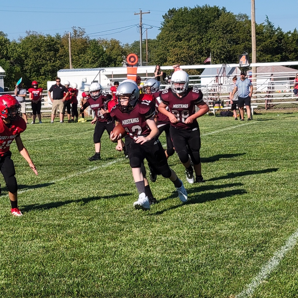 Junior High Football Defeats Harvard - Silver Lake Public Schools